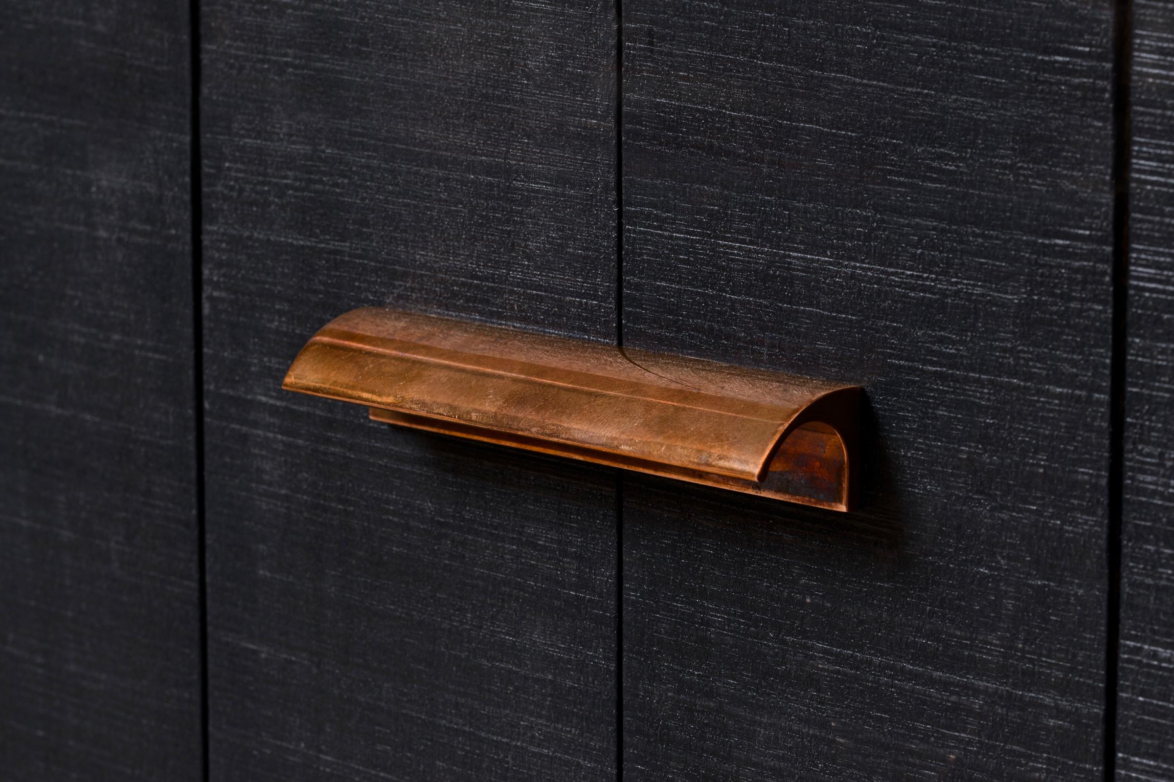 Knobs & Handles | deVOL Kitchens